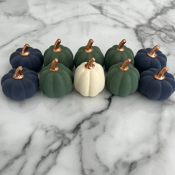 Target | Accents | Target Bullseye 223 Nwt Flocked Minipumpkin Bundle ...